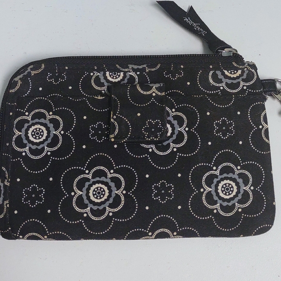 thirty-one | Bags | Thirty One Black And White Floral Wallet | Poshmark